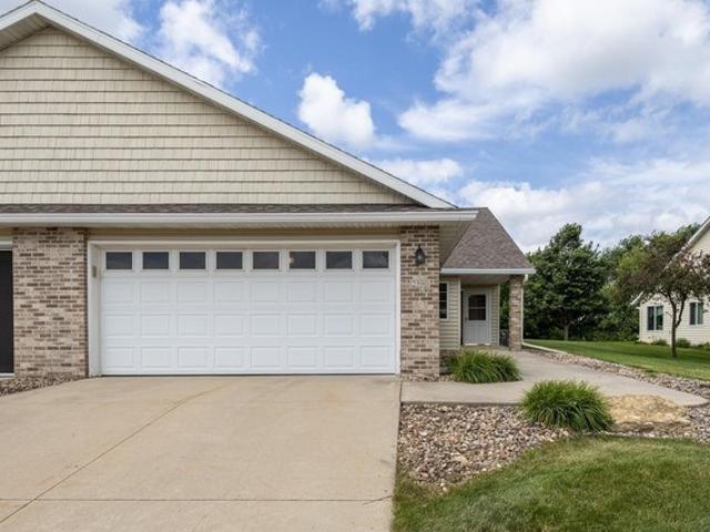 2590 Hawk Ridge Ct SE, Rochester, MN 55904