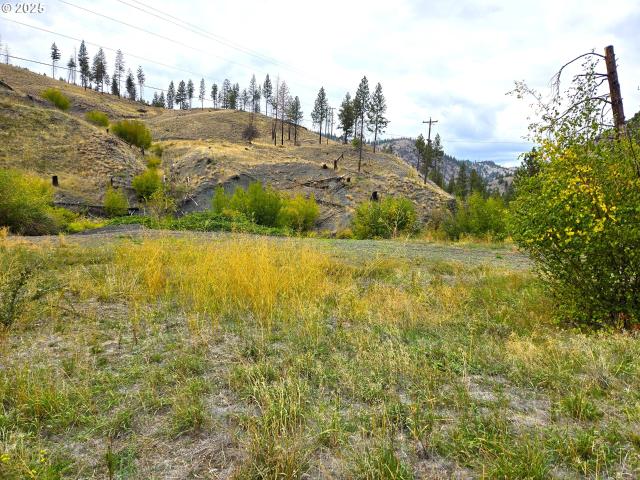 25920 Hwy 395 S