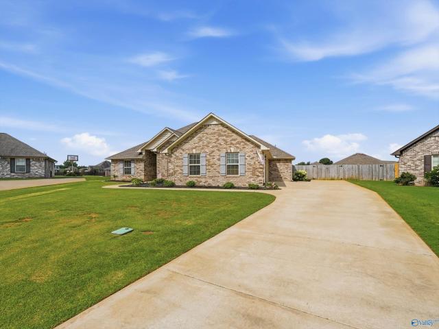 25927 Stef Lane