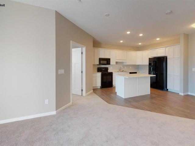 2592 MIDDLE Road # 206
