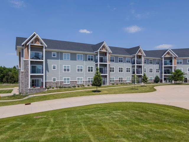 2592 MIDDLE Road # 313
