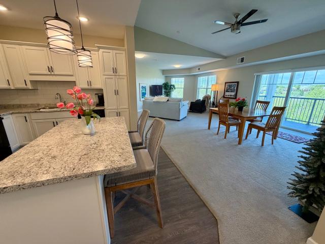 2592 MIDDLE Road # 315