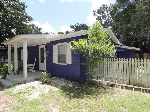 2592 Kingston Rd, Crestview, FL 32536