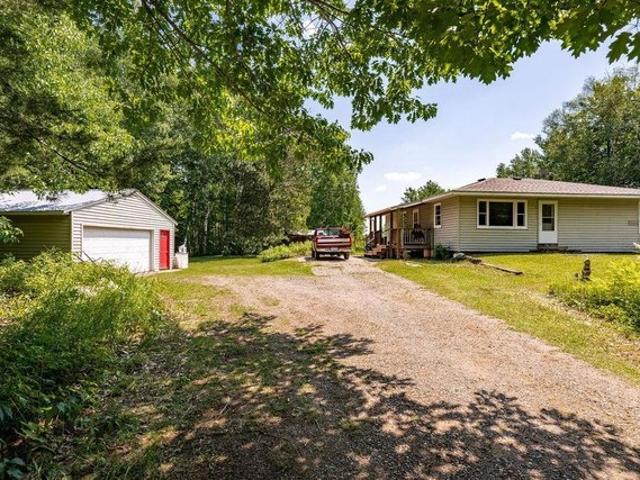 2592 Strandberg Rd, Barnum, MN 55707