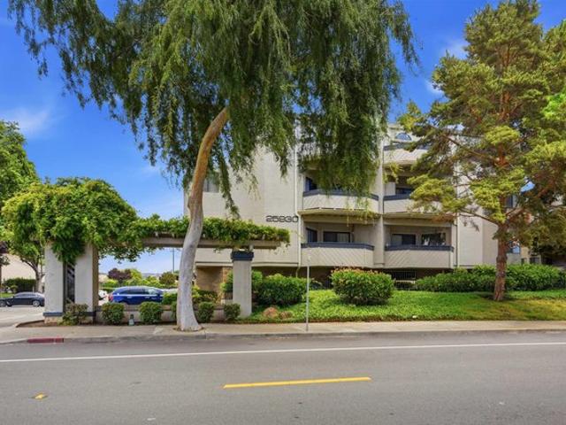 25930 Kay Ave Apt 302, Hayward, CA 94545