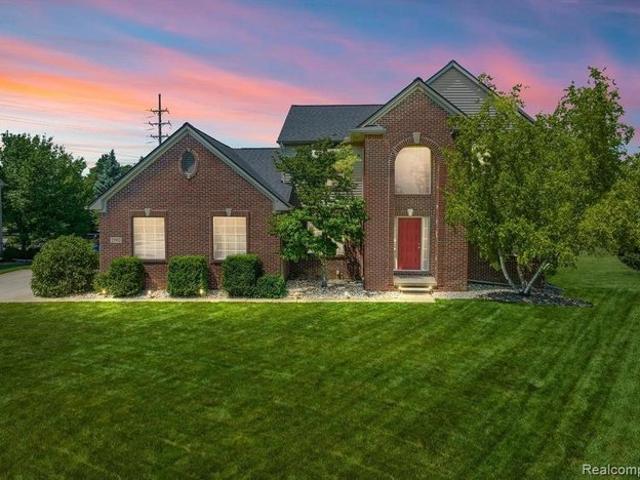 25932 Cobblers Ln, Lyon Township, MI 48178