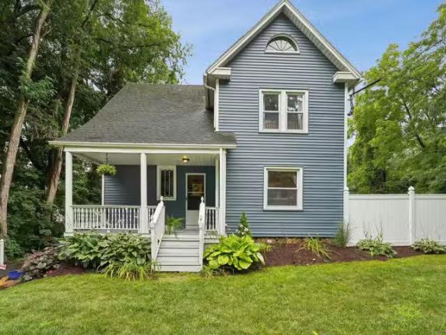 2593 ALBANY AVE, WEST HARTFORD, CT 06117 Single Family Residen.