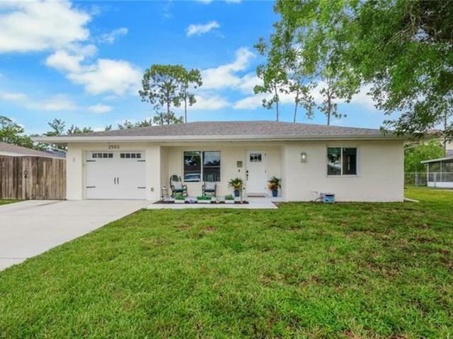 2593 Poinciana St, Naples, FL 34105