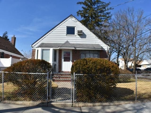 259 1 Ave, Glen Oaks, NY 11004
