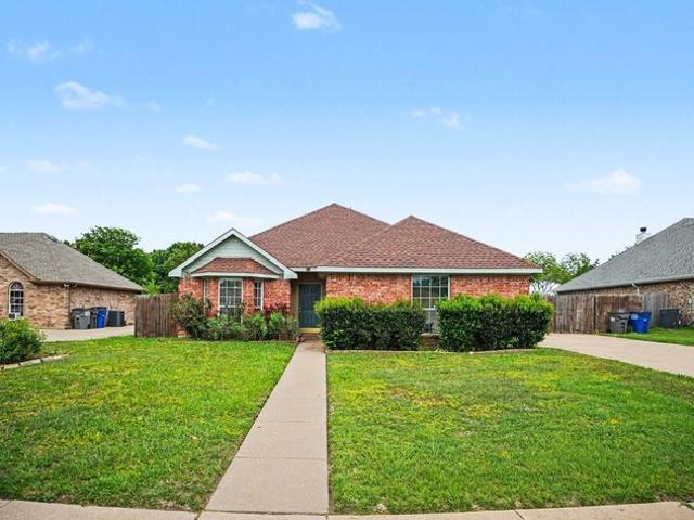 259 Cobblestone Cir, Red Oak, TX 75154