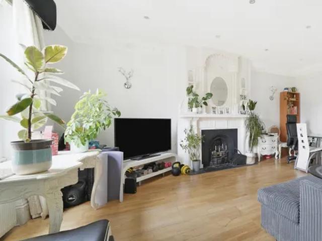 259 Camden Road, London, N7 0HS, United Kingdom | 2 bed apartment for rent #154614544 | Rentberry