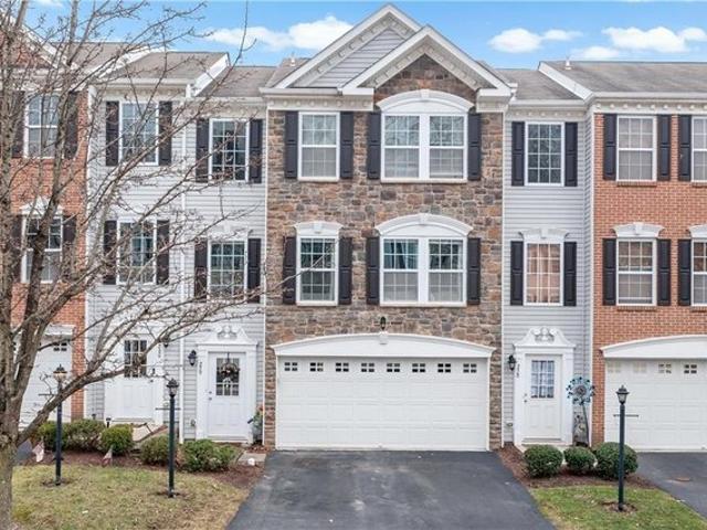 259 Grace Manor Dr, Coraopolis, PA 15108