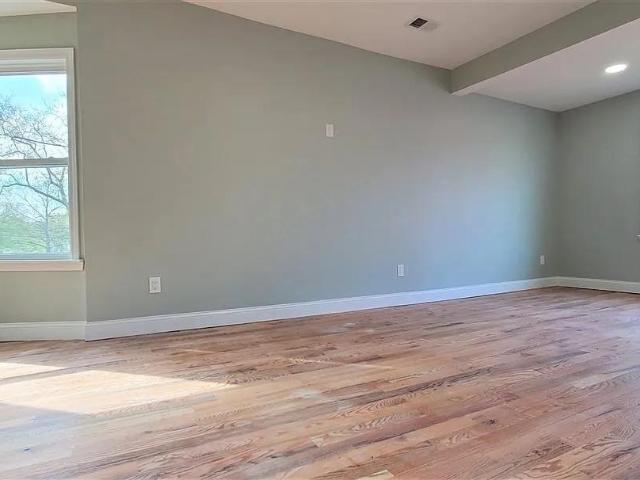 259 Duncan Ave # 2