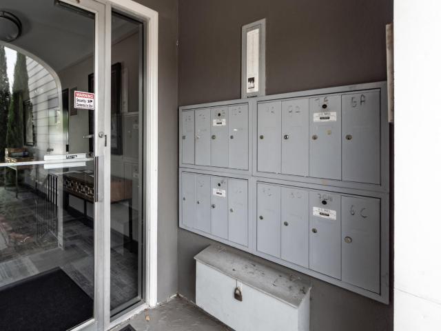 259 E Bay 7b