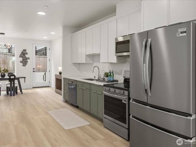 259 E Louisa St, Seattle, WA 98102 | MLS #2371