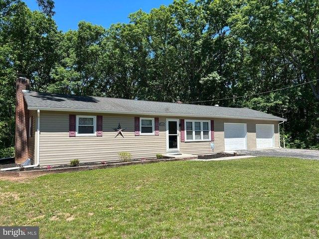 259 Hoffman Rd, Gettysburg, PA 17325