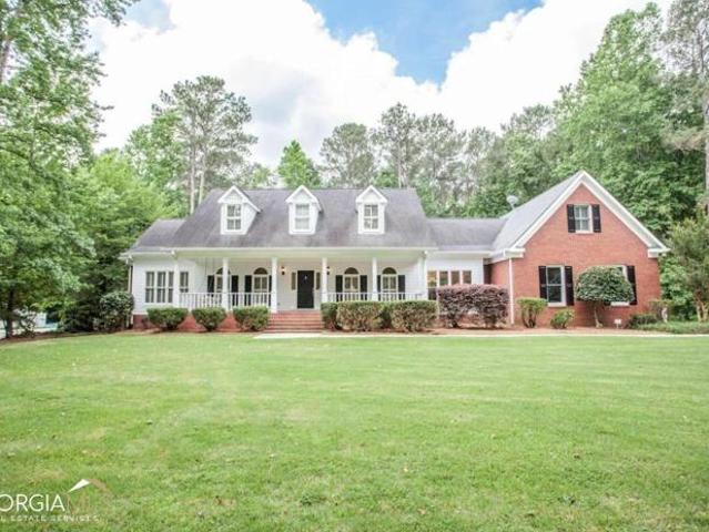 259 Hidden Lakes Dr, Carrollton, GA 30116