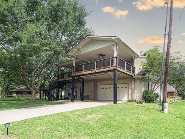 259 Indian Falls Ln, Livingston, TX 77351