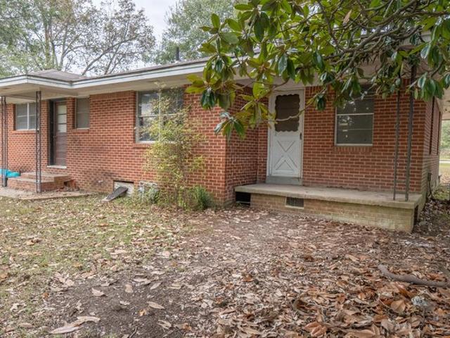 259 Ivie Ln, Mantachie, MS 38855