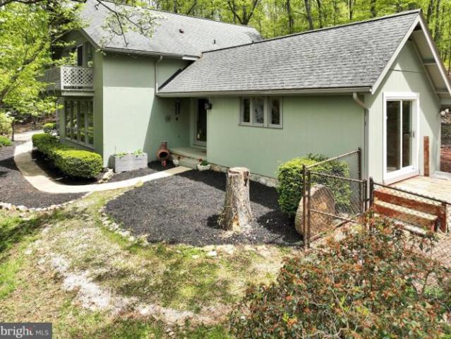 259 Mt Union Rd, Fayetteville, PA 17222