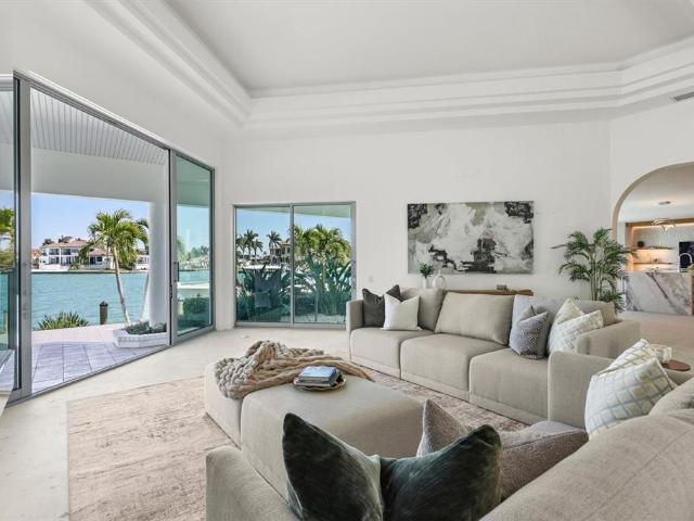 259 Robin Dr, Sarasota, FL 34236 | MLS #A4675 | Compass