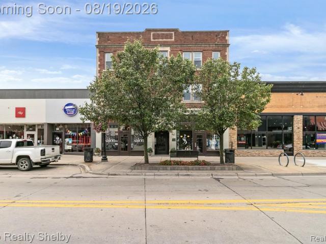 259 W 9 Mile