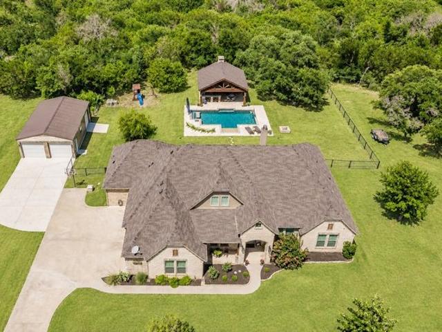 259 Wapiti Dr, Azle, TX 76020