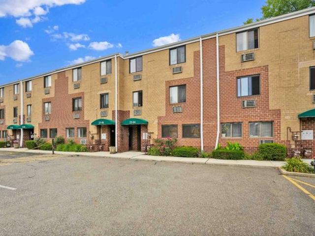 25 04 th St Unit D1F, Flushing, NY 11354