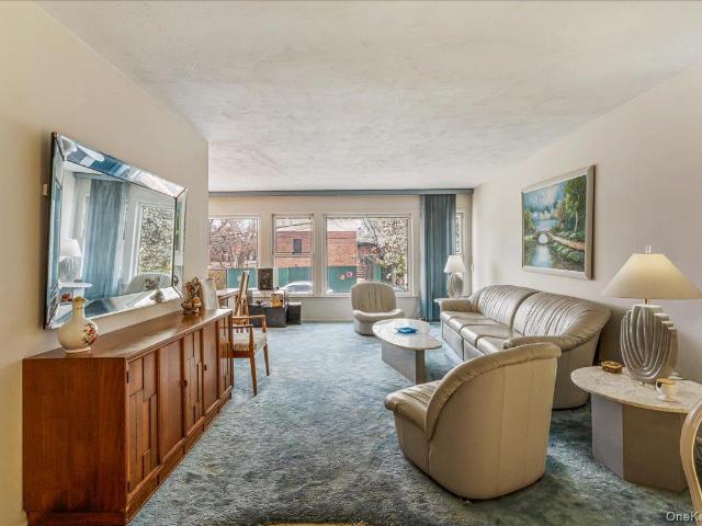 25 08 th Street