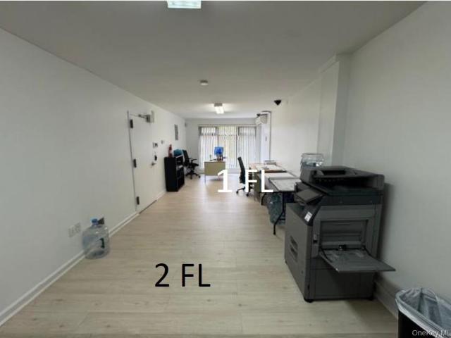 25 18 Francis Lewis Boulevard