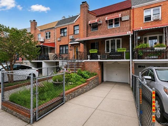 25 19 76th St, East Elmhurst, NY 11370
