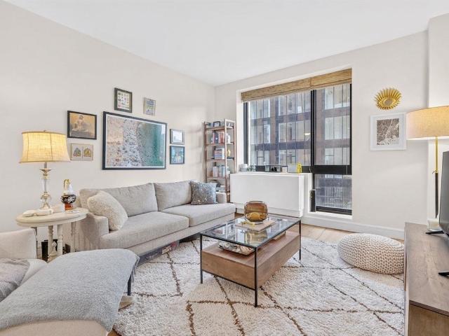 25 21 43rd Avenue, Queens, NY