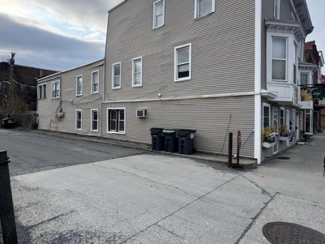 25 27 Main