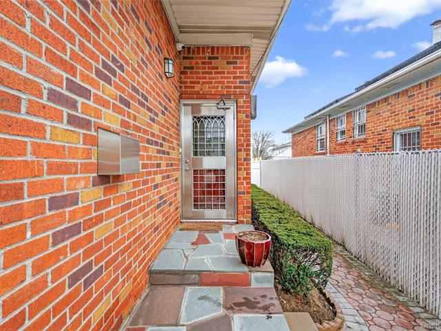 25 28 TH Street