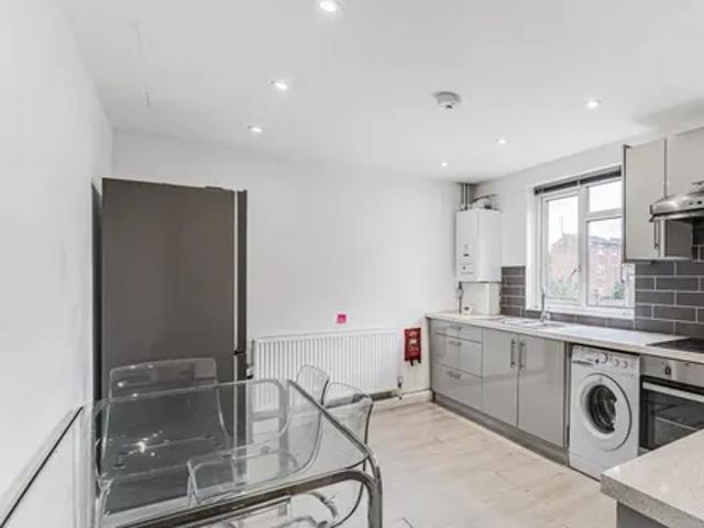 25 31 Newington Barrow Way, London, N7 7EJ, United Kingdom | 3 bed house for rent #167781169 | Rentberry