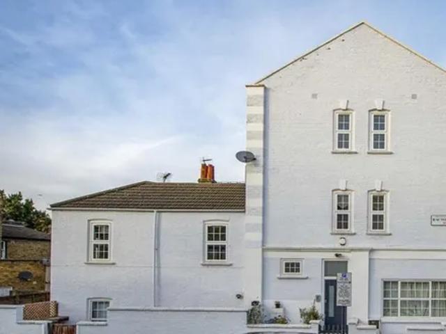 25 Tamworth Street, London, SW6 1LG, United Kingdom | 3 bed apartment for rent #139071626 | Rentberry