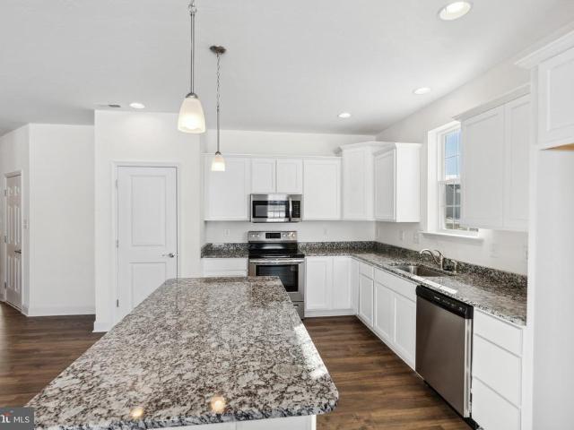 25 Tanager Court # C14