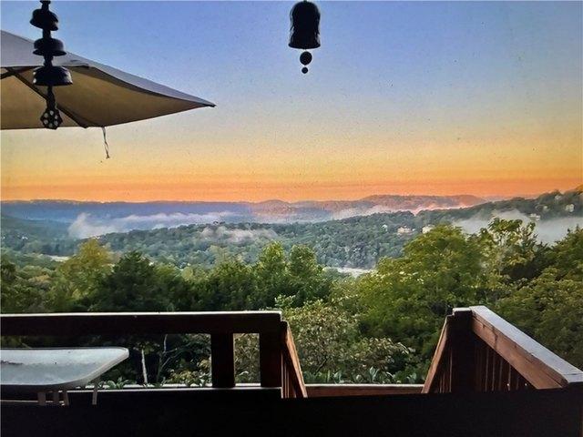 25 Table Rock Dr, Holiday Island, AR 72631