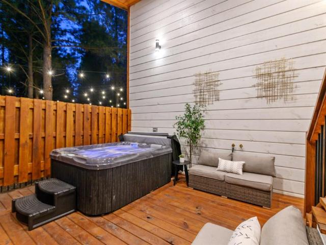 25 Timber Passage Trail