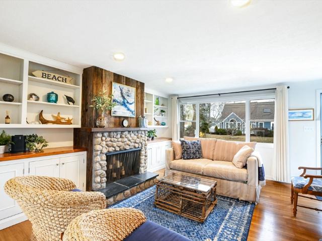 25 Toledo St