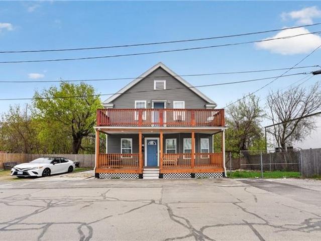 25 Tripoli St, Cranston, RI 02909