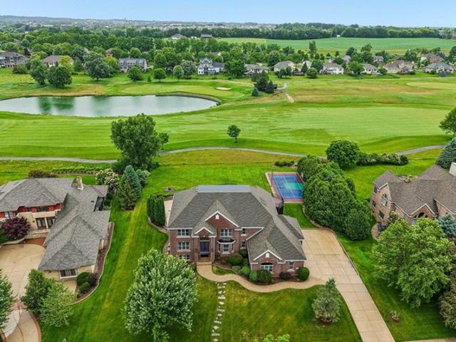 25 Turnwood Cir, Verona, WI 53593