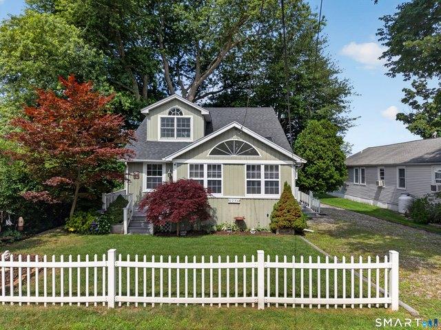 25 Uncas Trl, Old Saybrook, CT 06475