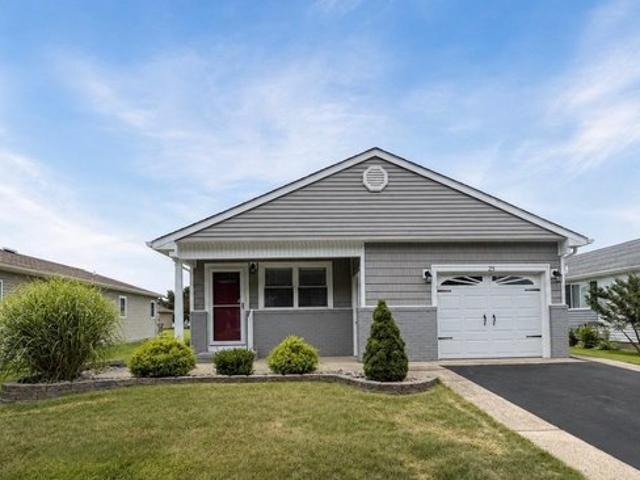 25 Vail St, Toms River, NJ 08757