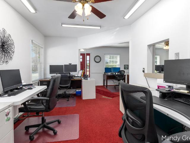 25 W Beech Street