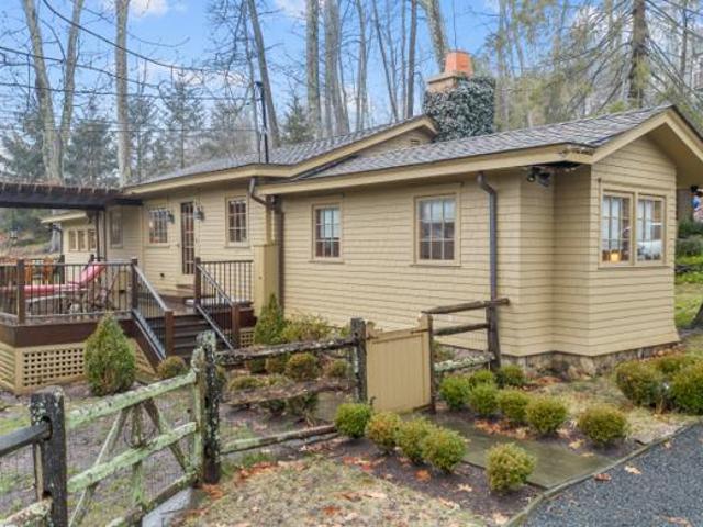 25 W Shore Dr, Bethlehem, CT 06751