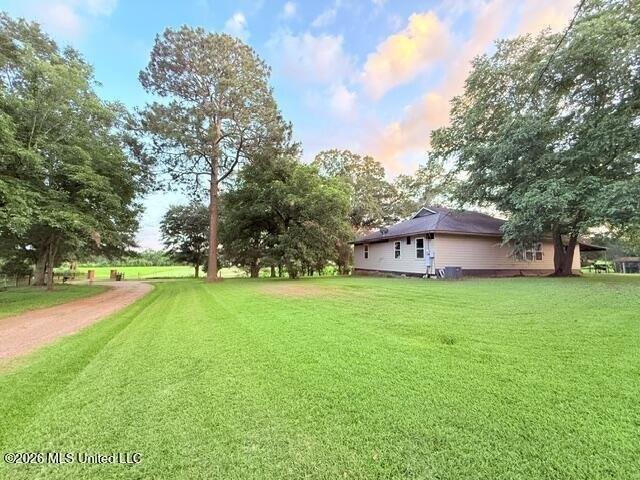 25 Wes Dillon Rd, Tylertown, MS 39667