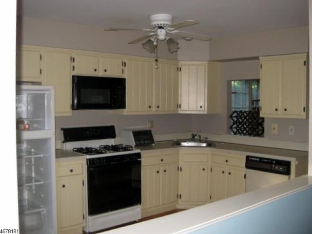 25 Wexford Dr