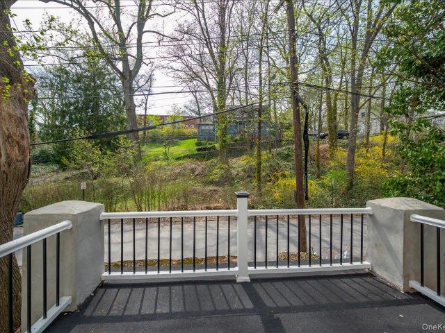 25 Whitewood Avenue