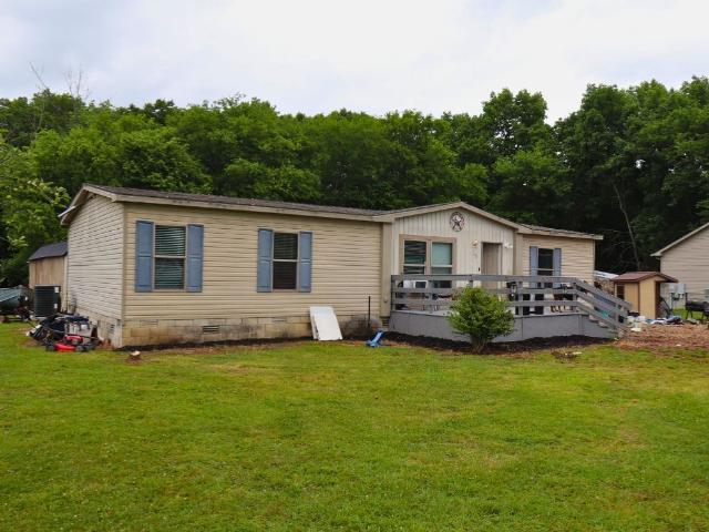 25 Winding Hills Ln